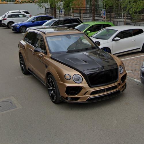 Bentley Bentayga Mansory in Iasi, Romania (Google Maps)