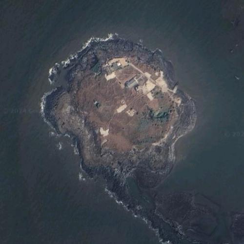 Ambu Island in Mumbai, India (Google Maps)