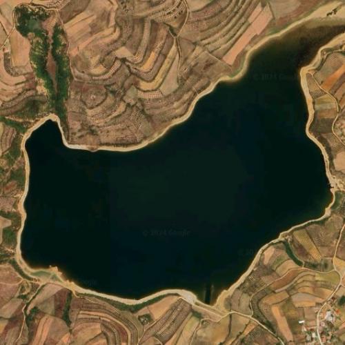 Liqeni Çestijës in Çestije, Albania (Google Maps)