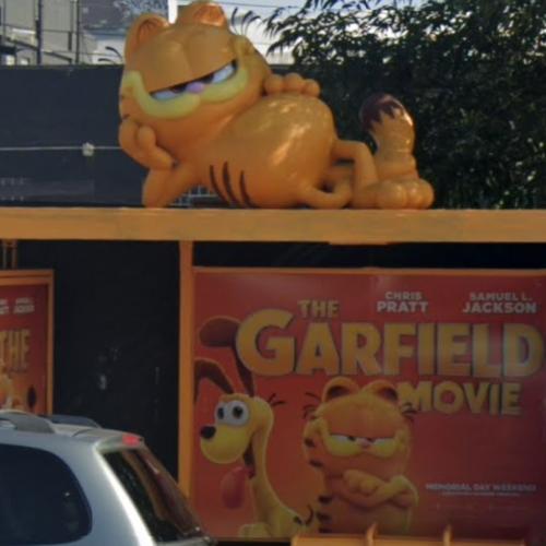 Garfield bus stop in Los Angeles, CA - Virtual Globetrotting