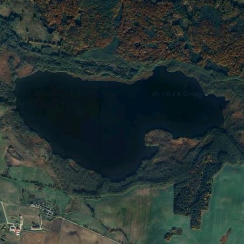 Gaudy Lake in Kamieniec, Poland (Google Maps)