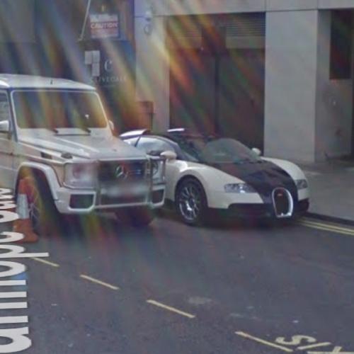 Bugatti Veyron in London in London, United Kingdom (Google Maps)