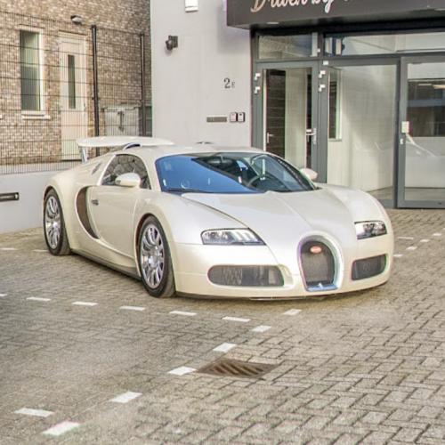Bugatti Veyron in Rotterdam in Maassluis, Netherlands (Google Maps)