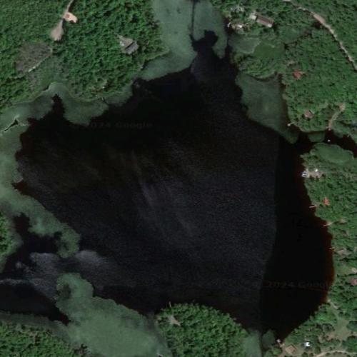 Sandy Lake in South Range, MI (Google Maps)