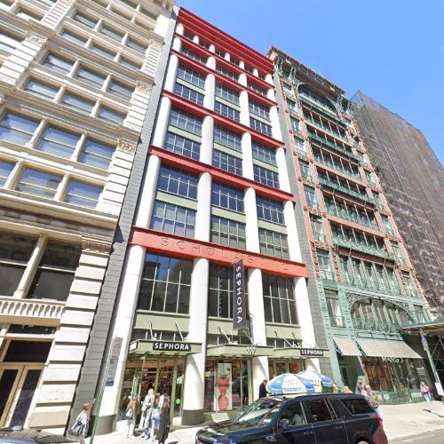 'Scholastic Building' by Aldo Rossi in New York, NY (Google Maps)