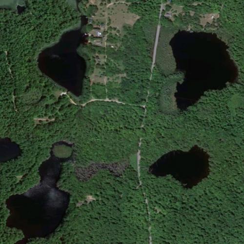 Kratt Lakes in South Range, MI (Google Maps)