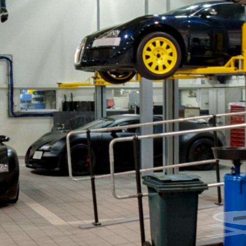 Bugatti Veyron EB16.4 in Acton, United Kingdom (Google Maps) (#3)