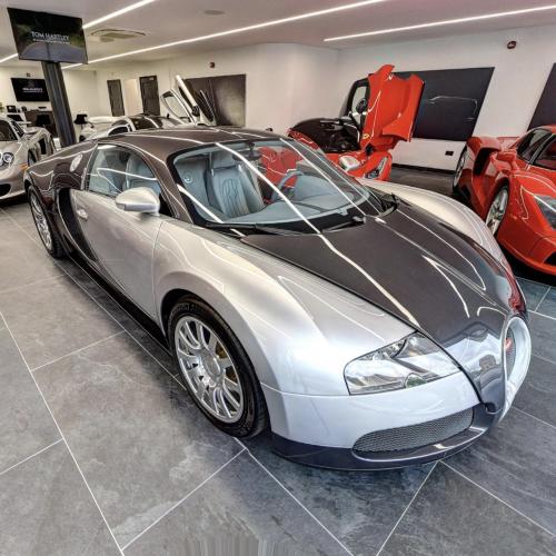 Bugatti Veyron in Linton, United Kingdom (Google Maps)