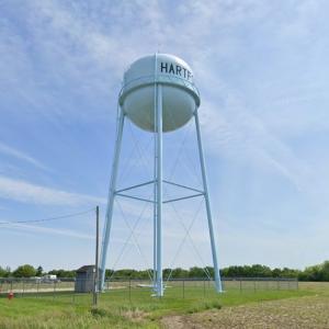 Hartford water tower in Hartford, IA - Virtual Globetrotting