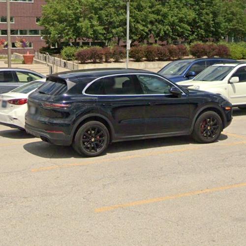 Porsche Cayenne in Vaughan, Canada (Google Maps)