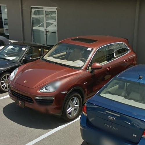 Porsche Cayenne in Honolulu, HI (Google Maps)