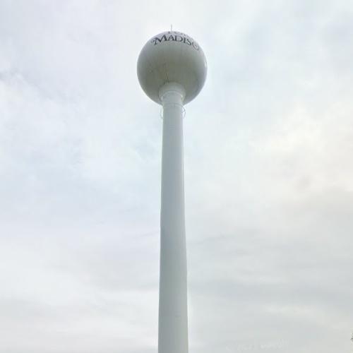 Fort Madison water tower in Fort Madison, IA (Google Maps)
