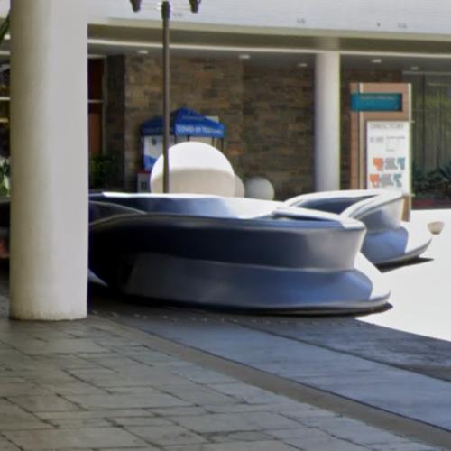 'Mobius Bench II' by Vito Acconci in Pasadena, CA (Google Maps)