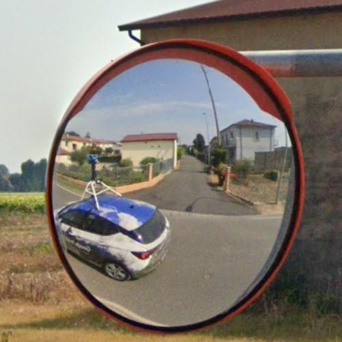 Google car in the mirror in Sanguinetto, Italy (Google Maps) (#5)