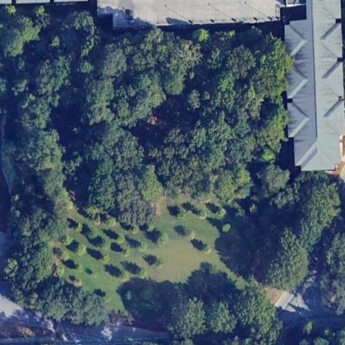 Old Hardman Cemetery in North Decatur, GA (Google Maps)