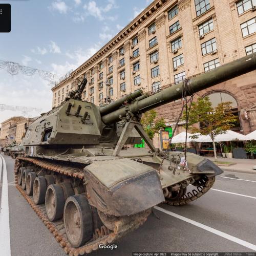 Captured Russian 2S19 SPG in Kiev, Ukraine (Google Maps)