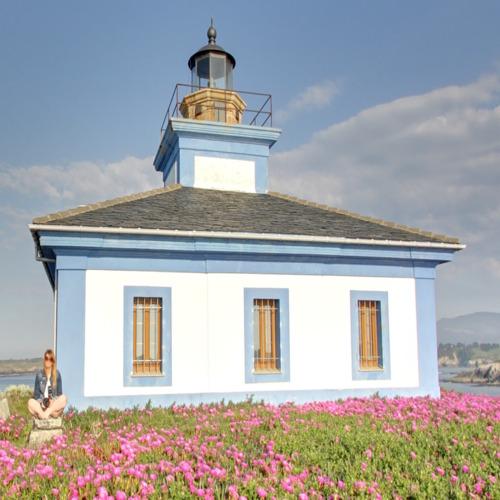 Old lighthouse in Ribadeo, Spain (Google Maps)