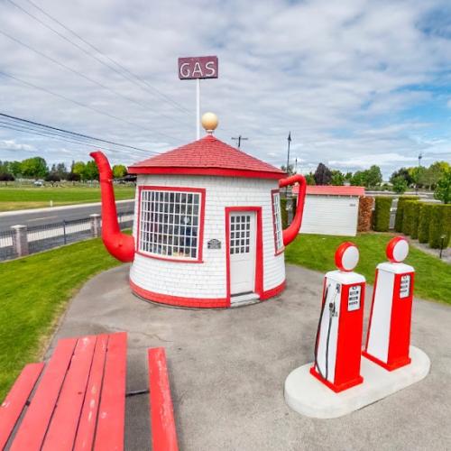 Teapot Dome Service Station in Zillah, WA (Google Maps)