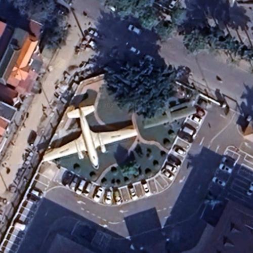 Aircraft static display in Hanoi, Vietnam (Google Maps)