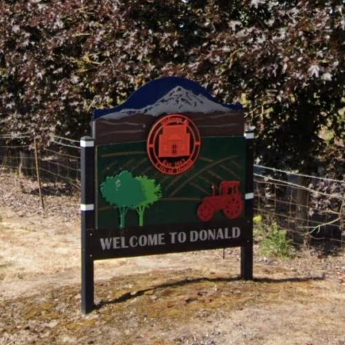 Welcome to Donald sign in Donald, OR (#3) - Virtual Globetrotting