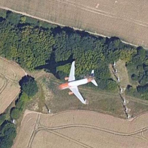 Approaching London Luton Airport in Luton, United Kingdom (Google Maps)