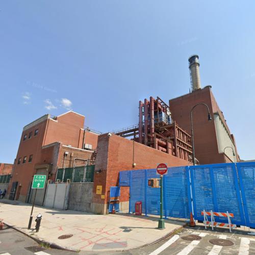 Consolidated Edison East River Generating Station in New York, NY ...