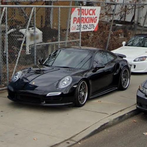Porsche 911 in Newark, NJ (Google Maps)