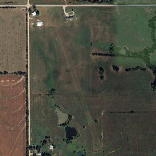 Greg Post Farms Airport in Mapleton, KS (Google Maps)