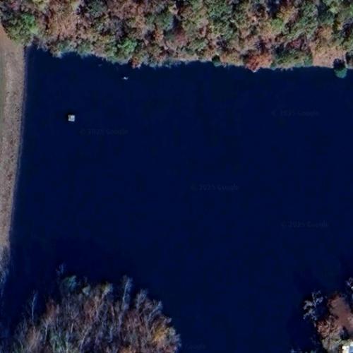 Acorn Lake in Burns, TN - Virtual Globetrotting
