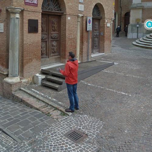 Here I'm, giove in Fabriano, Italy (Google Maps)