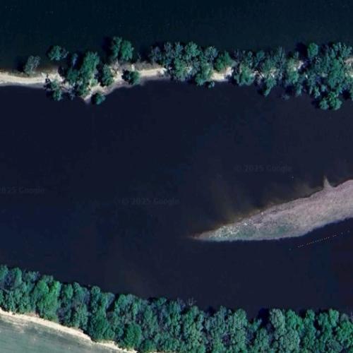 Open Pond in Clifton, TN (Google Maps)