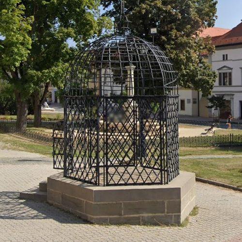 Medieval cage of shame in Levoča, Slovakia - Virtual Globetrotting