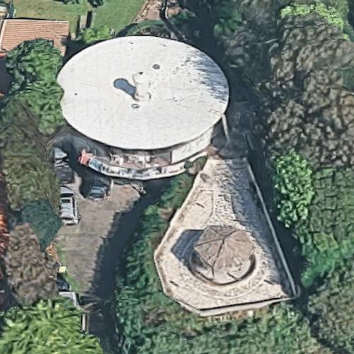 'Round House' by Roy Grounds in Frankston, Australia (Google Maps)