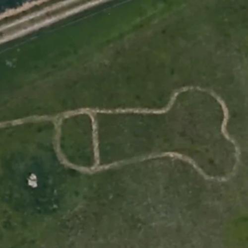 Inappropriate lawn art in Long Green, United Kingdom (Google Maps)
