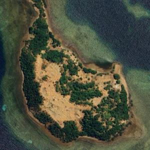 Lemo Island in Konaweha, Indonesia - Virtual Globetrotting