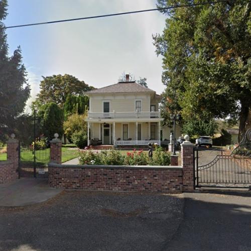 James H. and Cynthia Koontz House in Echo, OR - Virtual Globetrotting