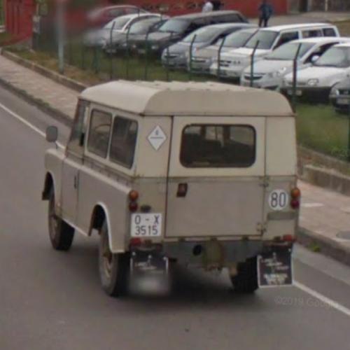 Land Rover Santana 109 in Noreña, Spain - Virtual Globetrotting