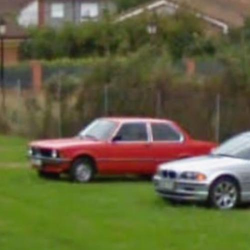 BMW 320 E21 in Cornellana, Spain - Virtual Globetrotting