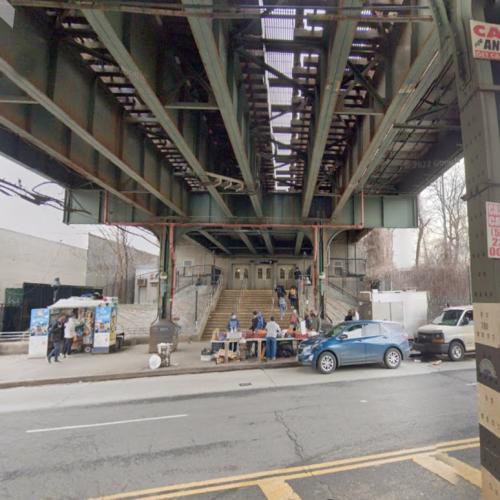 The Bedford Park Boulevard MTA Station in New York, NY (Google Maps)