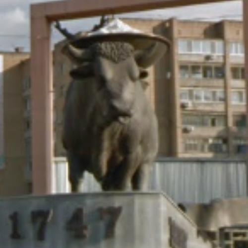 Bull Statue in Engel’s, Russian Federation (#3) - Virtual Globetrotting