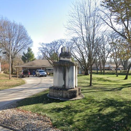 Old Soldiers' Monument in Bloomington, IL (Google Maps)