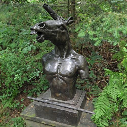 'Jovis' by Frank Edmunds in Elstead, United Kingdom - Virtual Globetrotting