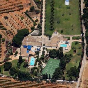 Cliff Richard's House in Guia, Portugal - Virtual Globetrotting