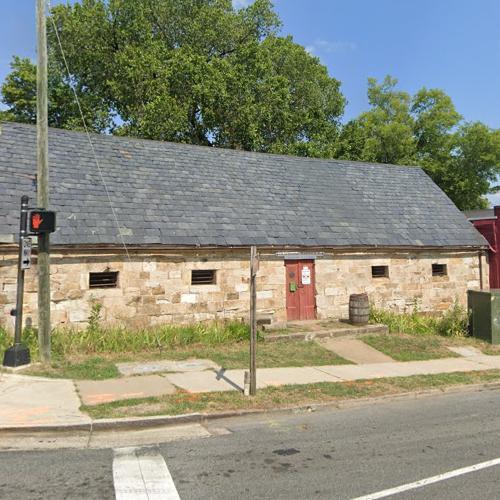 Old Stone Warehouse in Fredericksburg, VA - Virtual Globetrotting